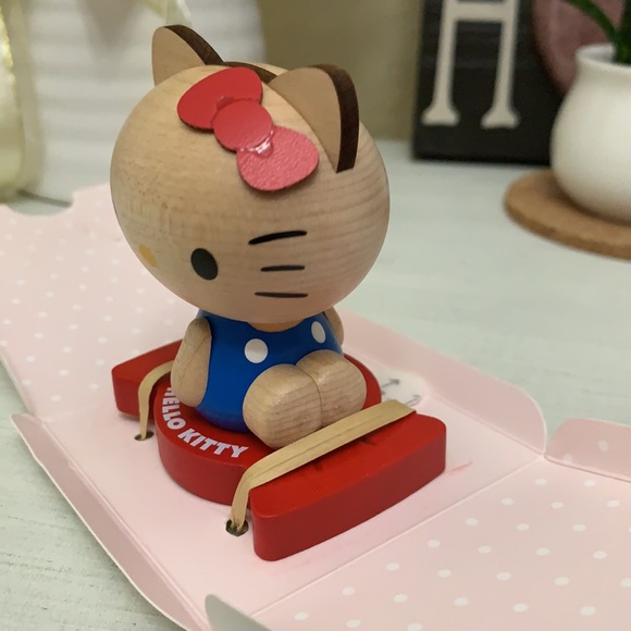 Sanrio | Accessories | Hello Kitty Bubble Head | Poshmark
